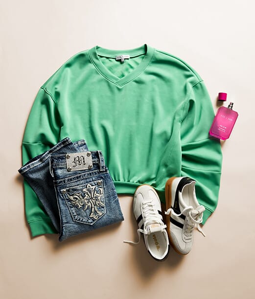 Women's Outfits | Buckle